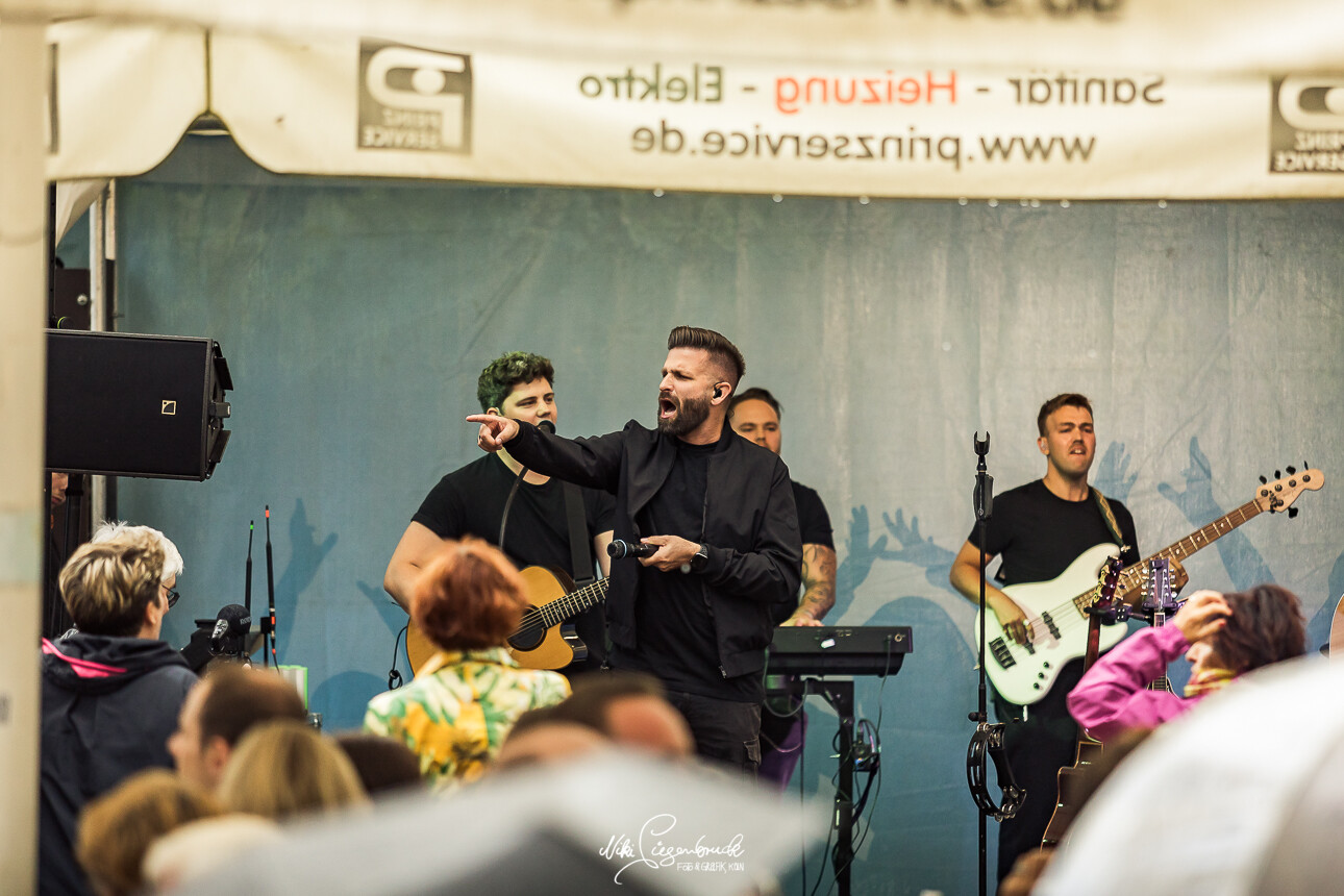 CologneUnplugged – Live Cover pur. Hautnah und authentisch.